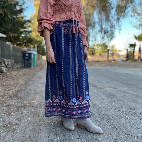 Johnny Was | Skirts | Johnny Was Jwla Black Makana Embroidered High ...